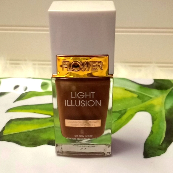 Flower | Makeup | Flower Light Illusion Luminous Makeup Mocha D3 Oz ...